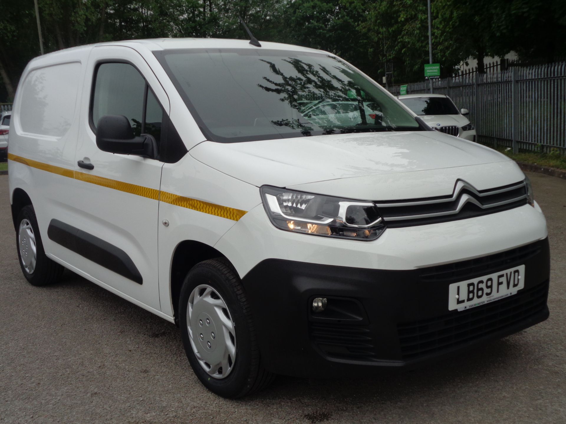 Vehicles for Sale Coventry | Used Vehicles Coventry | Van Monster